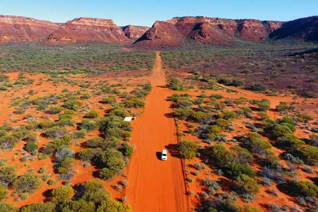The outback, history and scenic views: The Wool Wagon Pathway certainly ...