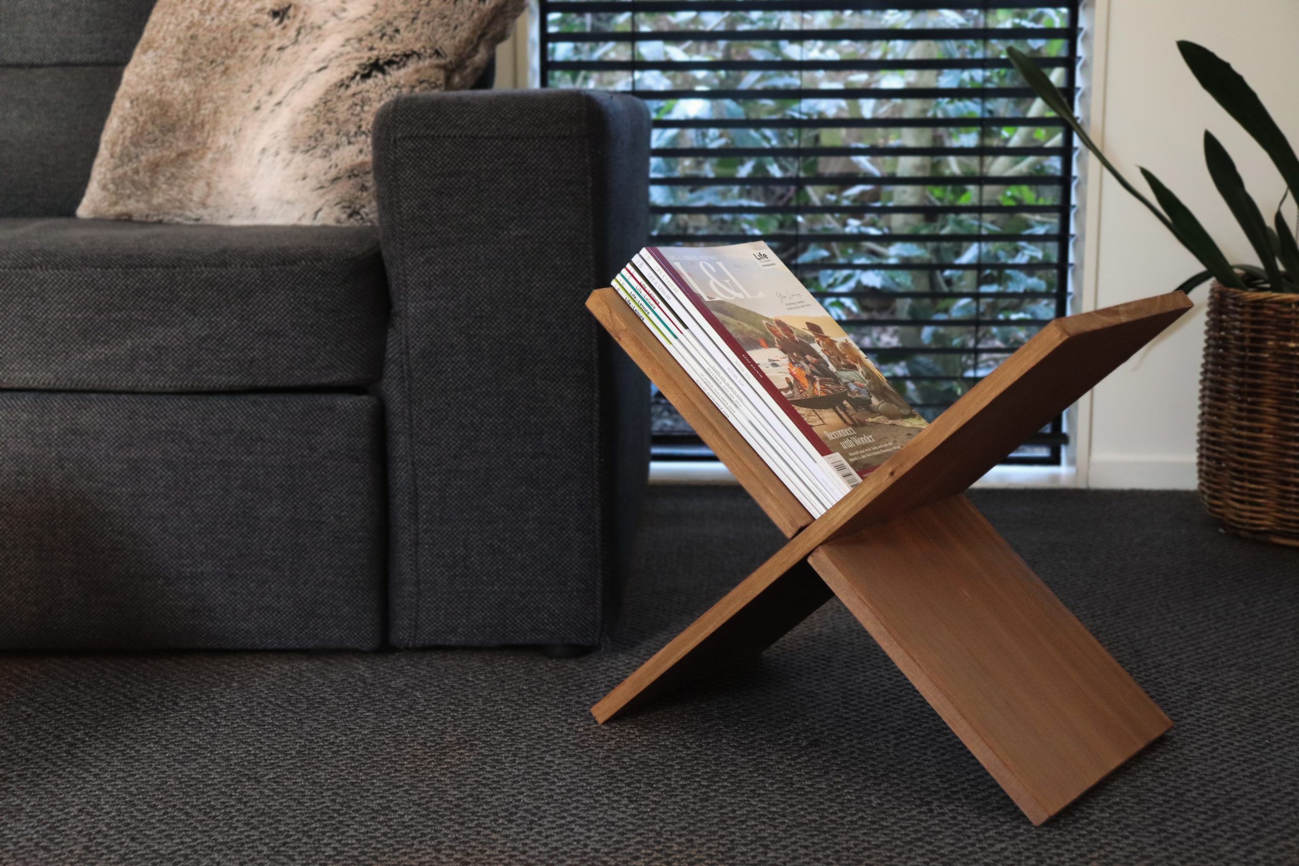 DIY Magazine Stand
